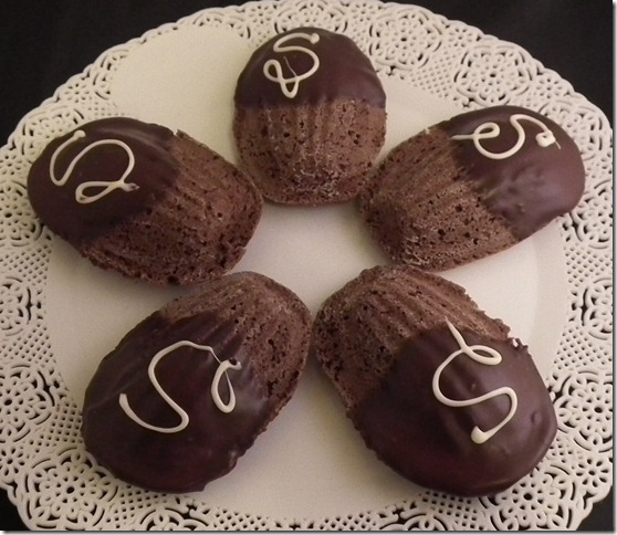 Baking And Boys!: TWD—Fluff-Filled Chocolate Madeleines